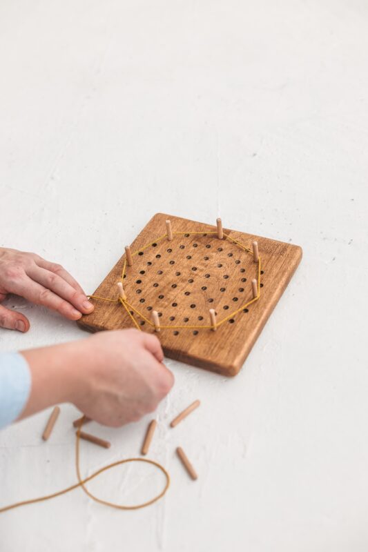 Full circle geoboard - Woodinout © Montessori toys